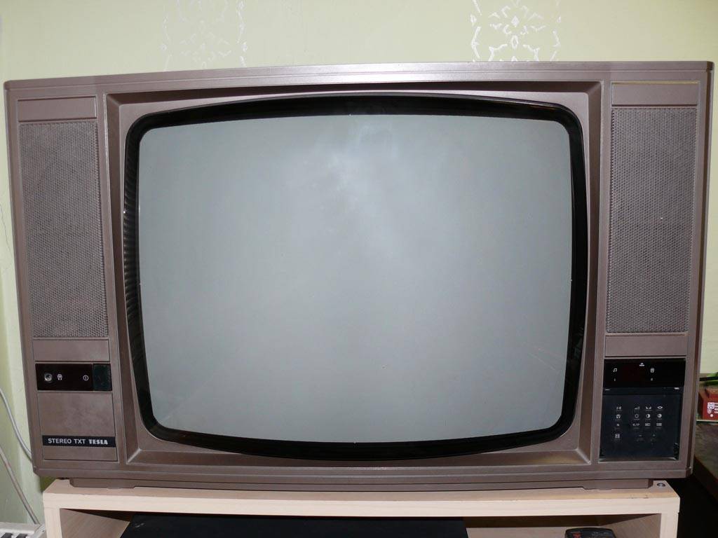 Hledám za odvoz tesla color 428 | VšezaOdvoz